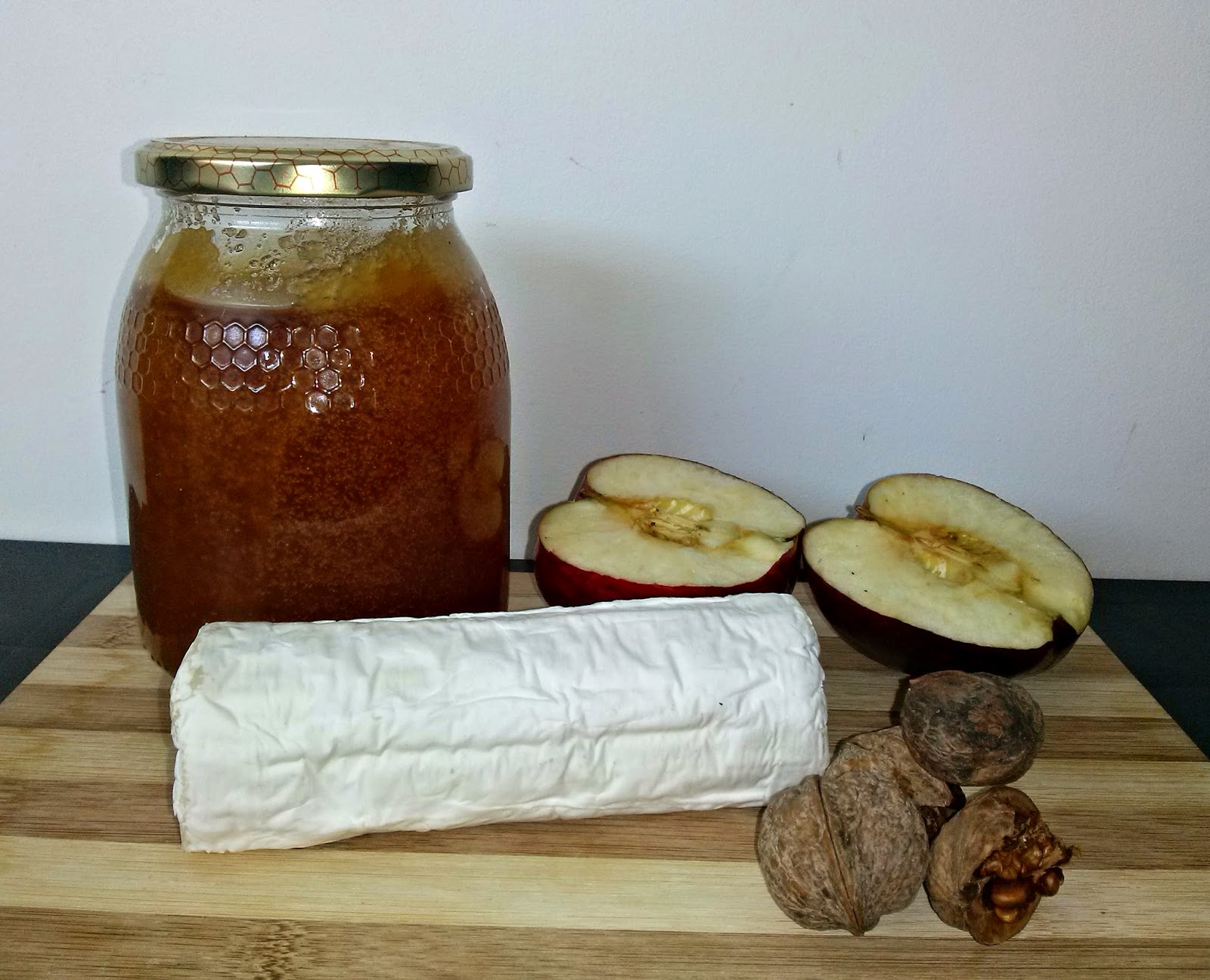 De aprendiz a chef: Folhados de queijo Chévre com maçã, noz e mel