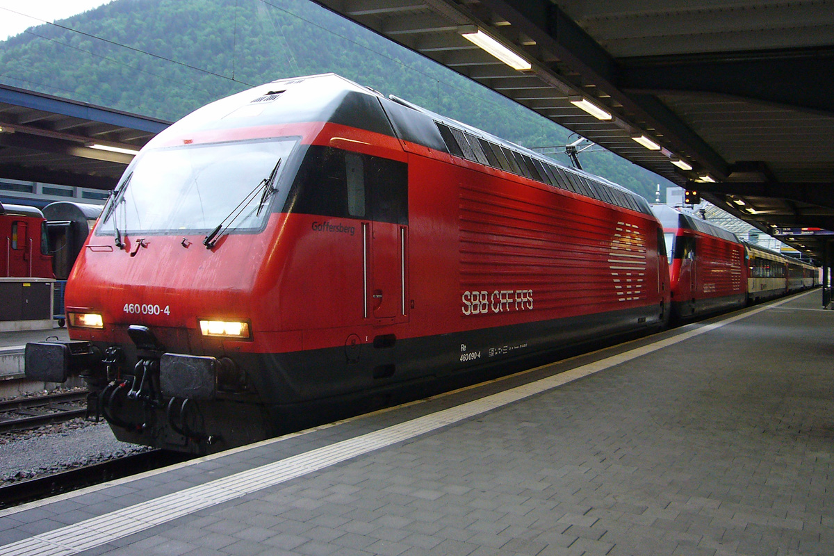 Planes and Trains - Trains: SBB / Re 460 090-4 & 460 077-1