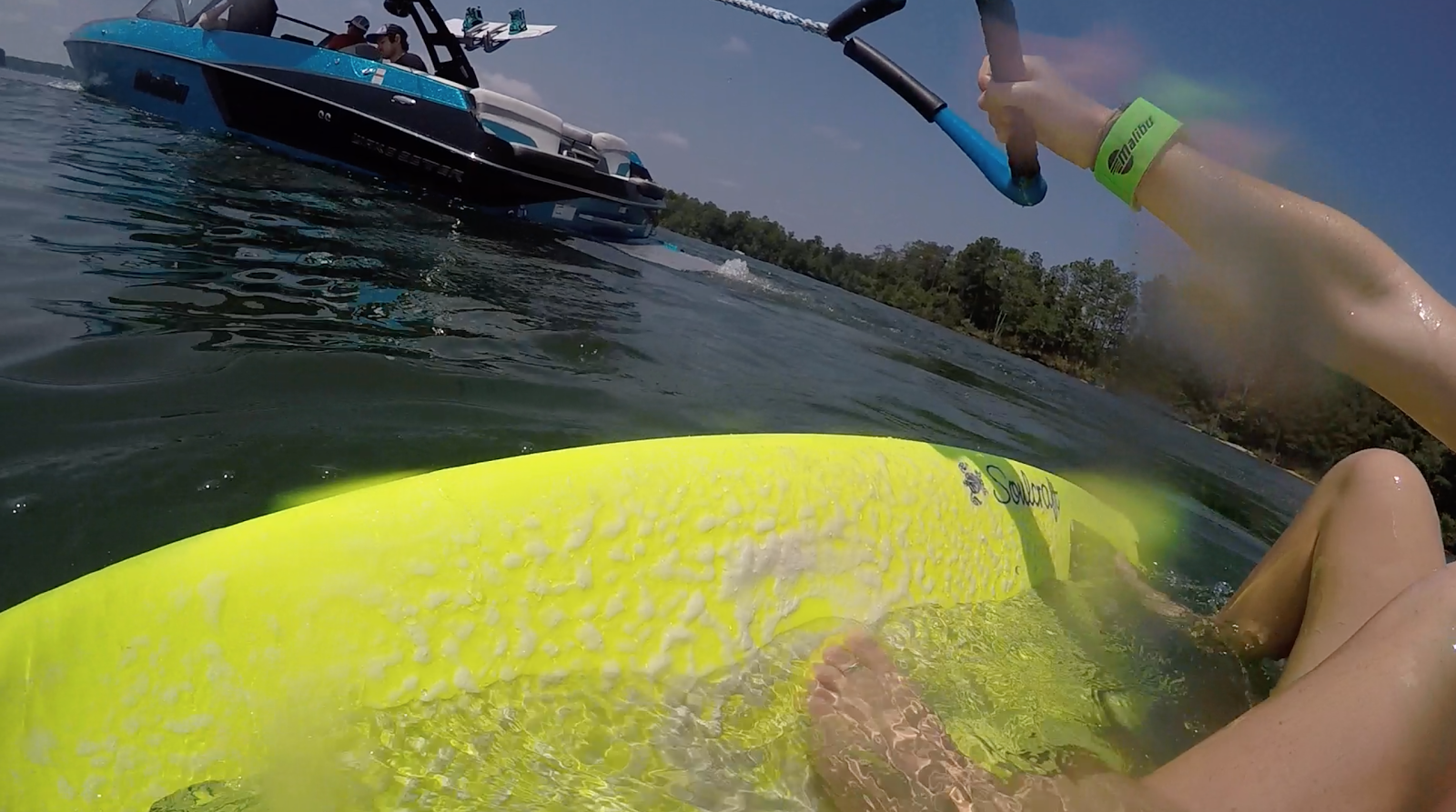 Wakesurfing with Pro Wakesurfers Jordan and Taylor Wolfe - THEWAKEDUDE.COM