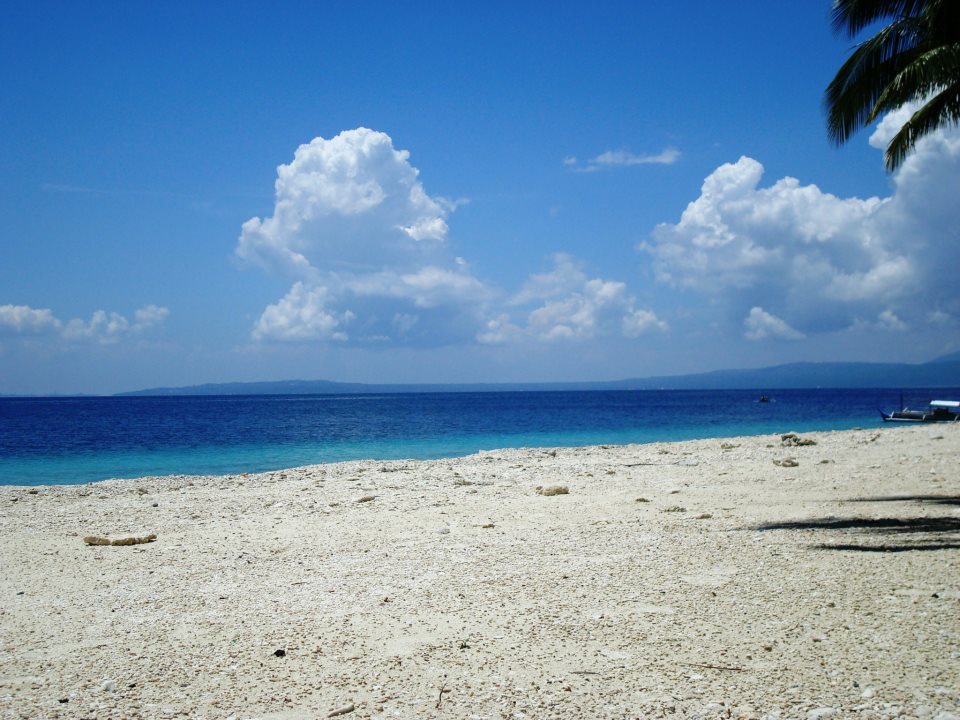 AL'S IN WONDERLAND: DAYANG BEACH RESORT