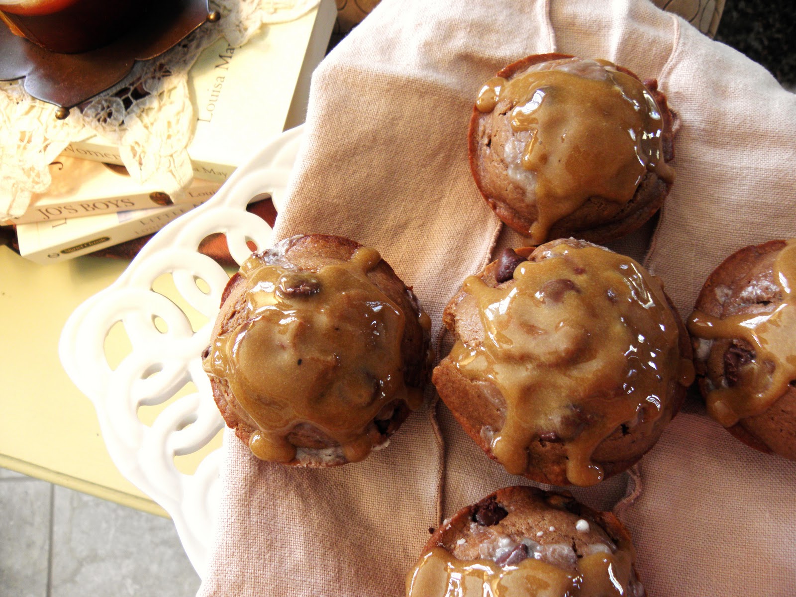 The Cozy Little Kitchen: Cappuccino Muffins with Espresso Vanilla Glaze