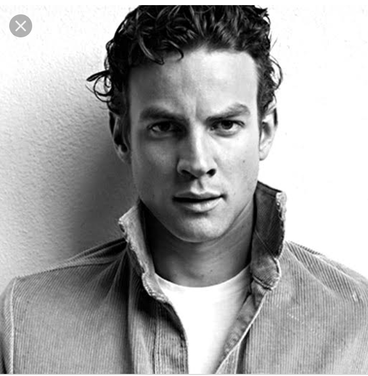 Los Ojos del Espectador: Luke Cook actor australiano