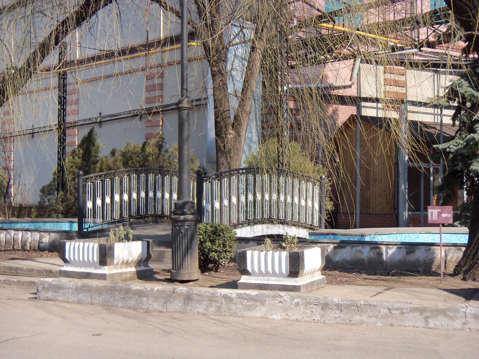 McLauchlan's Moldovan Musings: Cognac Factory Tour -- KVINT