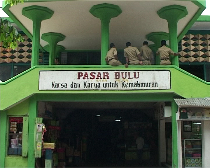 pesan mas ari: Pemindahan Pedagang Pasar Bulu Tidak Jelas pesan mas ari: Pemindahan Pedagang Pasar Bulu Tidak Jelas