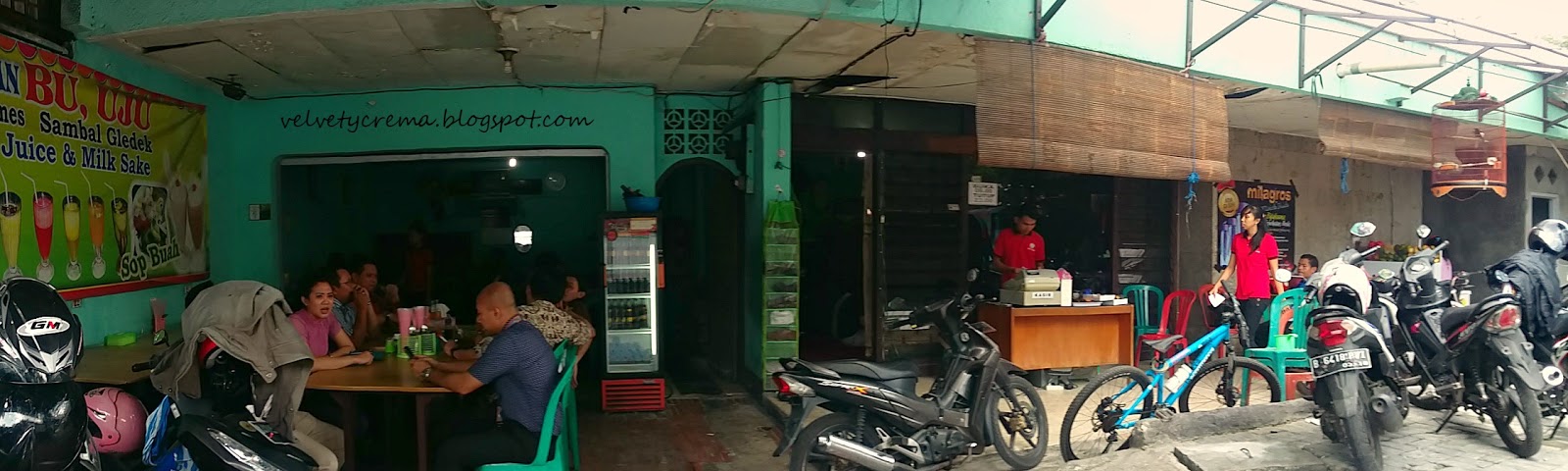 Velvety Crema: Review: Bebek Kremes Ayam Kampung Sambal Gledek Bu Uju