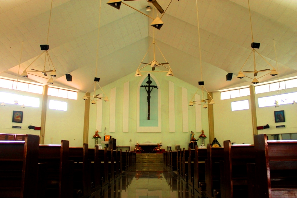 Fotografi Gereja Katolik di Indonesia: Gereja Katolik Trinitas ...