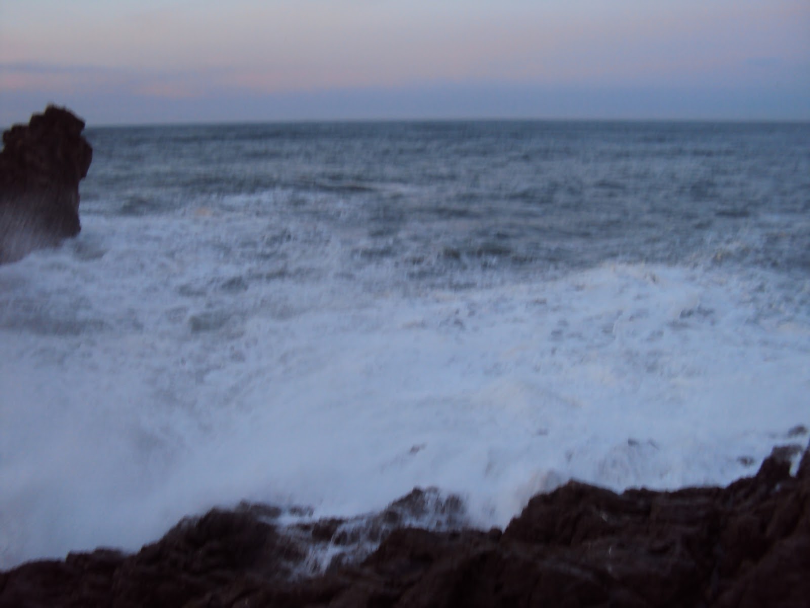 Cerdigo Castro Urdiales Cantabria: el mar .....BRAVO