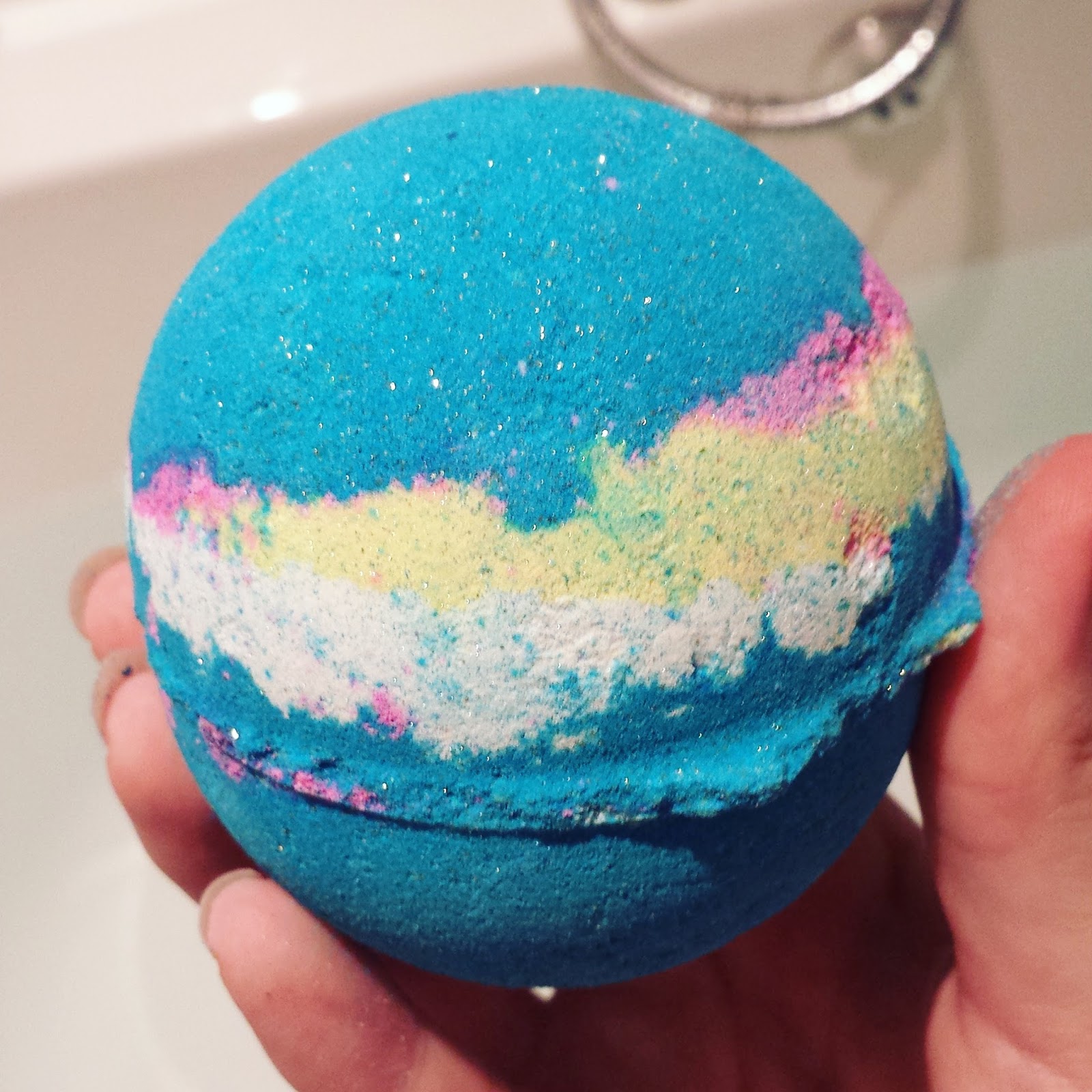 Lush Adventure: Intergalactic Bath Bomb