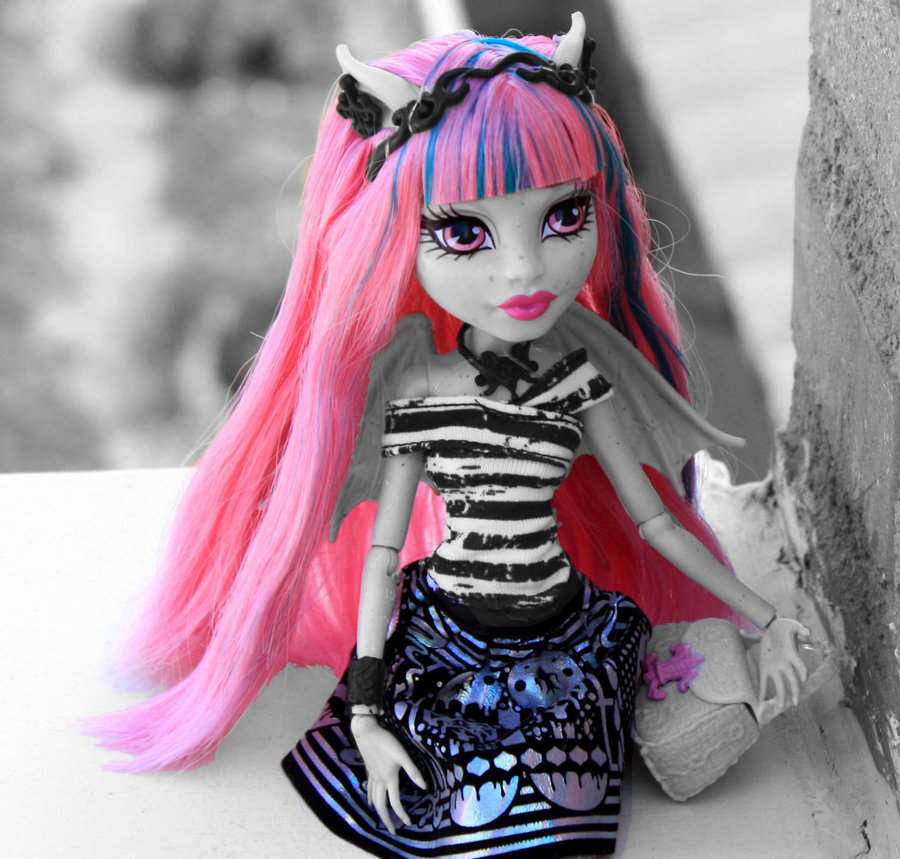 Bia Monster High: Maquiagem da Rochelle Goyle