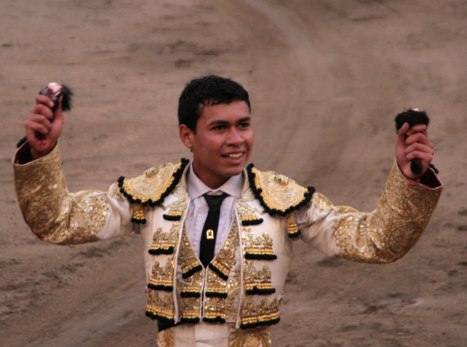 TAUROMAQUIAS - Primera bitácora taurina del Perú: Morenito de Canta ...