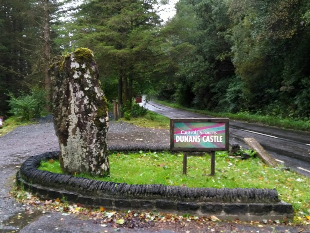 Sit Mentiin: Dunans Castle