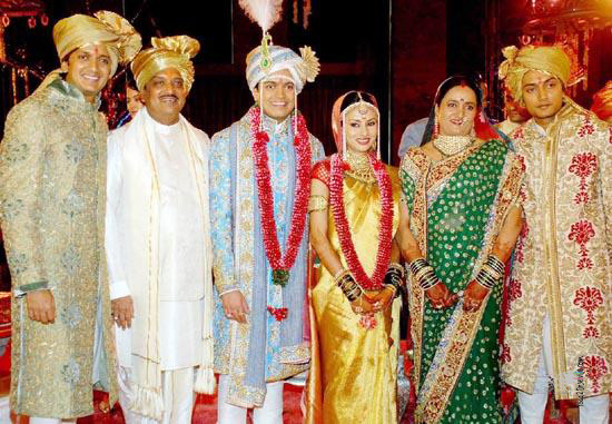 Road2tinselville: RITESH DESHMUKH'S BROTHER DHEERAJ'S WEDDING PICTURES