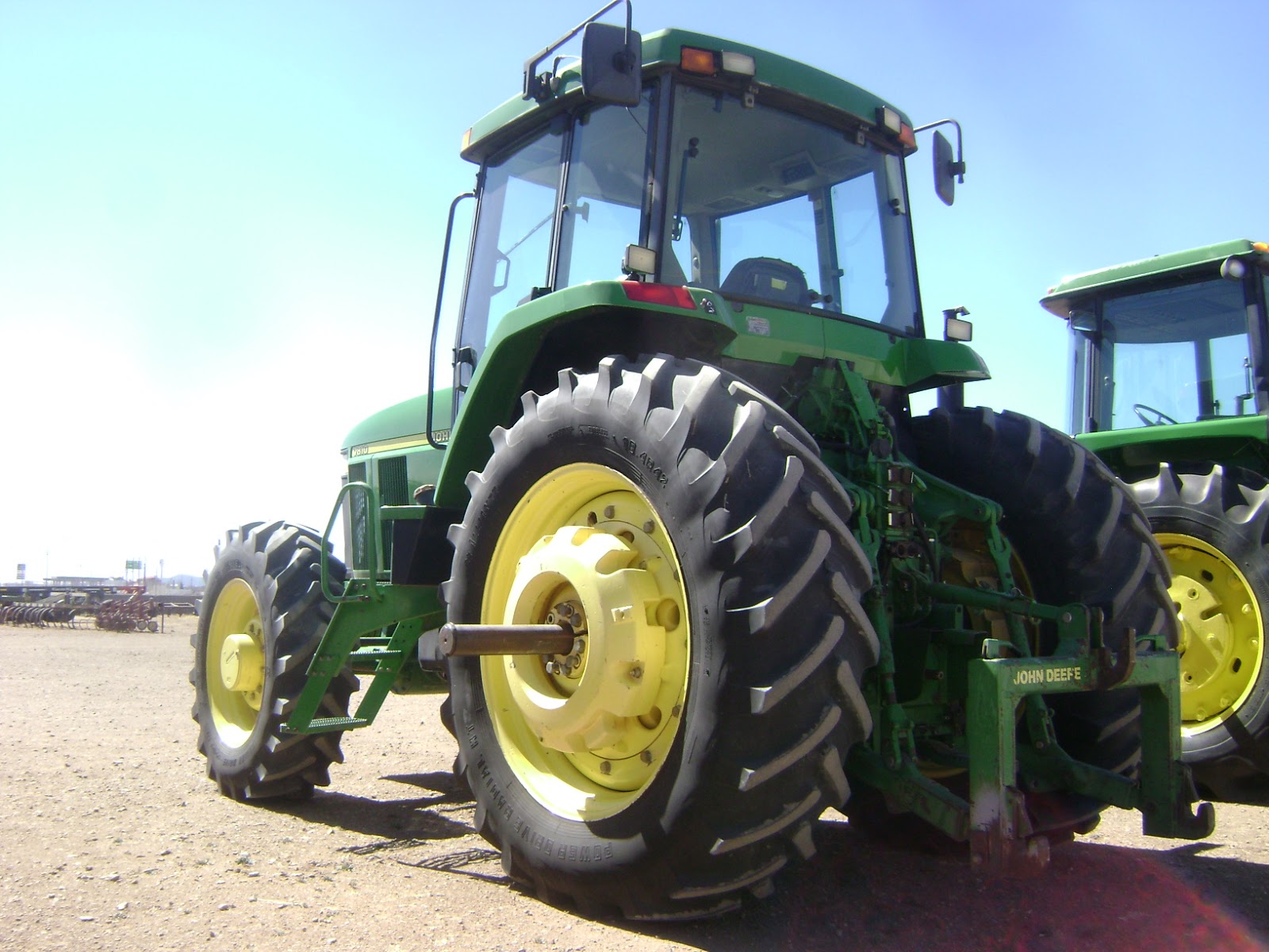 MAQUINARIA AGRICOLA INDUSTRIAL: Tractor John Deere 7810, 167hp, 4x4 ...