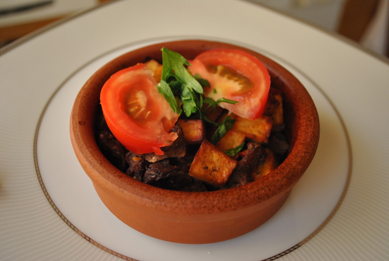 Elhamdülillah Doydum - Yemek Tarifleri: Güveçte Kuşbaşı Et