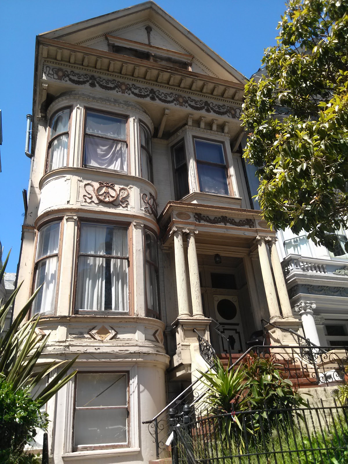 Old Blue Genes: Thomas Edward Leonard (1916-1980)