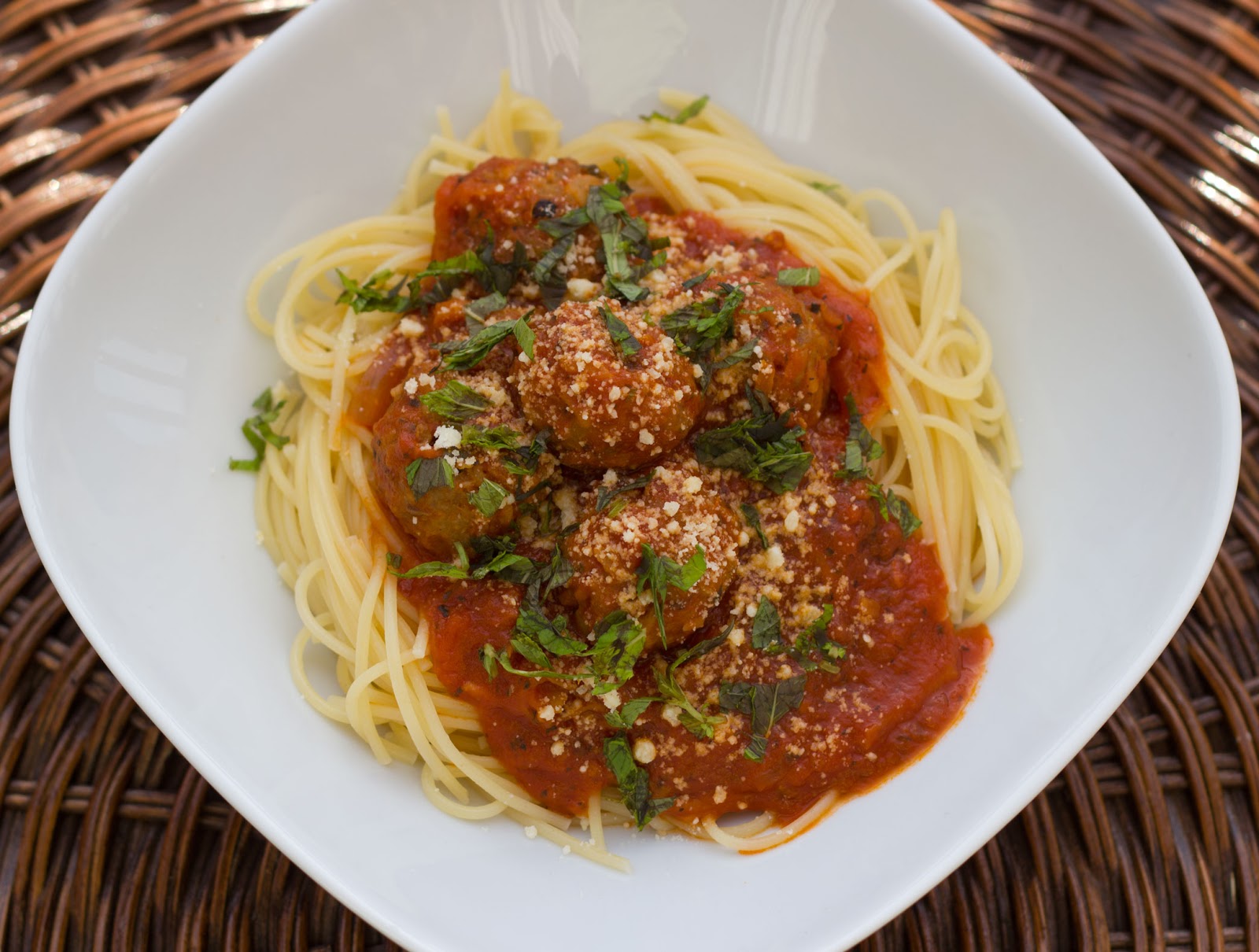 fabulous fridays: Spaghetti with Meatballs
