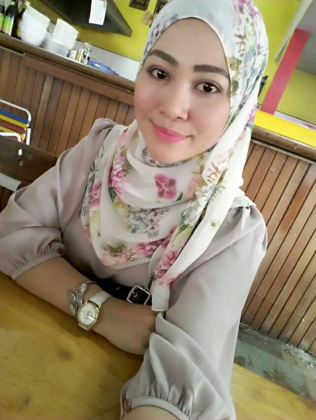 Mamah Muda Berjilbab Ditambah Bugil Dengan Gaya Binal | Skandal Foto Bokep ABG | Situs Film ...