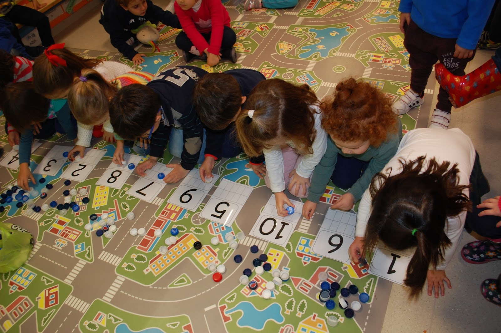 AULA INFANTIL : Jugando con los números