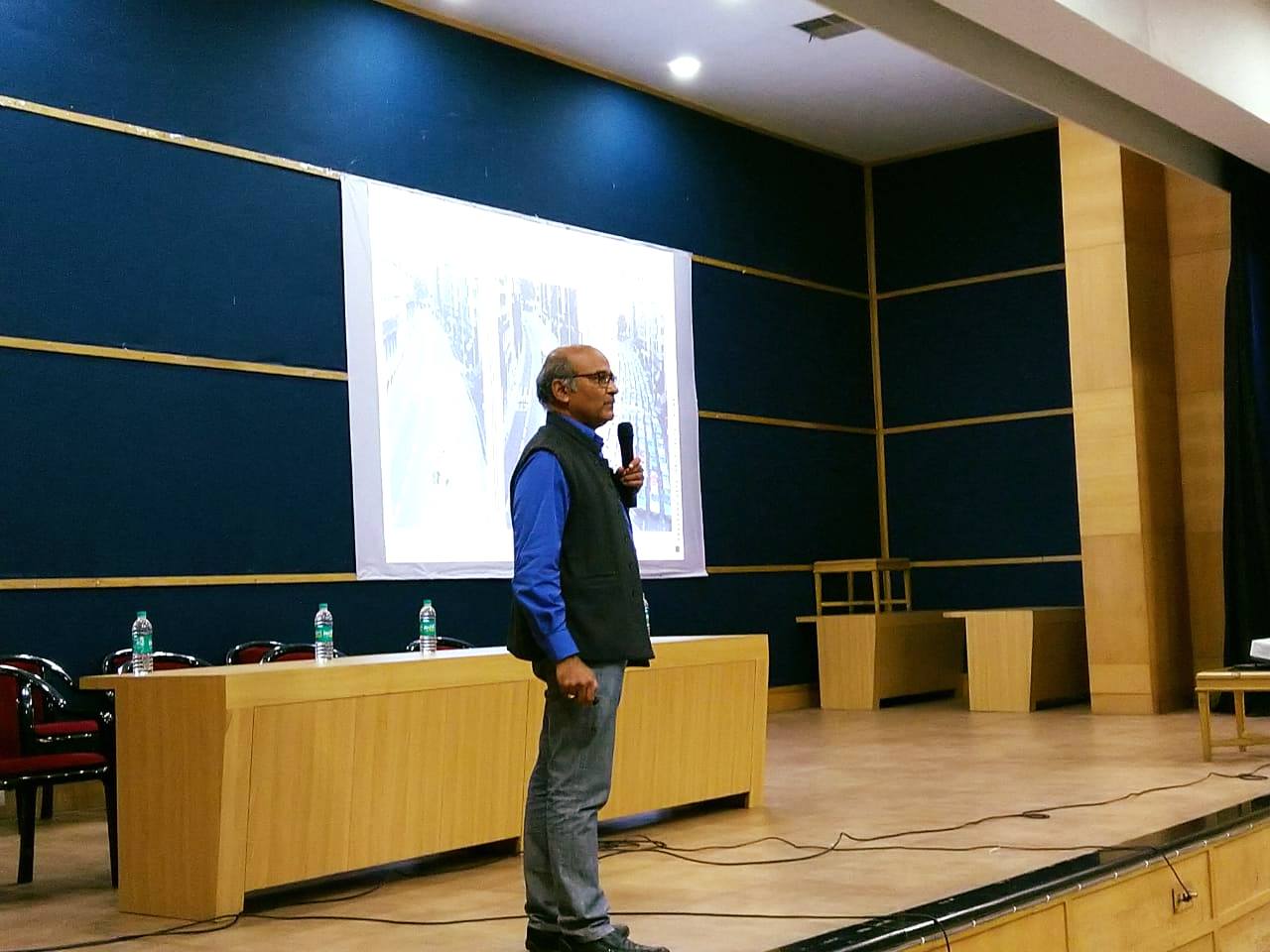 Prasanna Desai Architects: August 2018