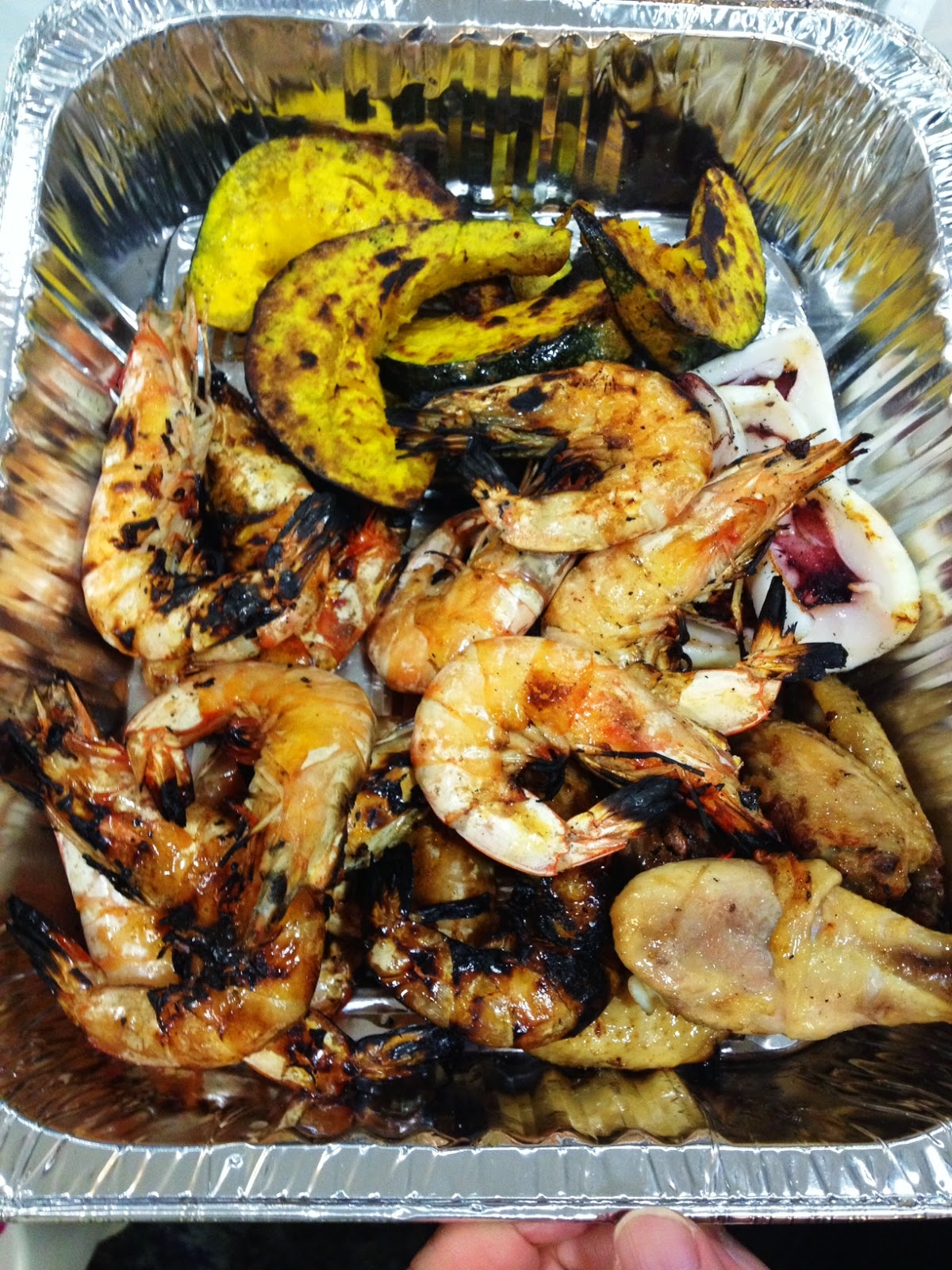 Life of a Lil Notti Monkey: BBQ by the poolside