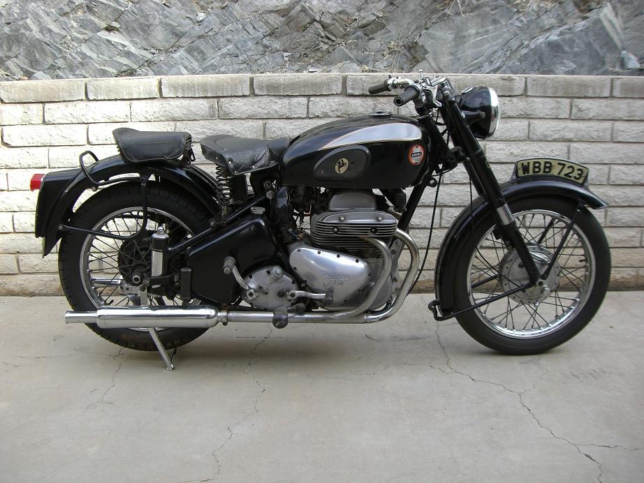 LUTON: ARIEL SQUARE FOUR