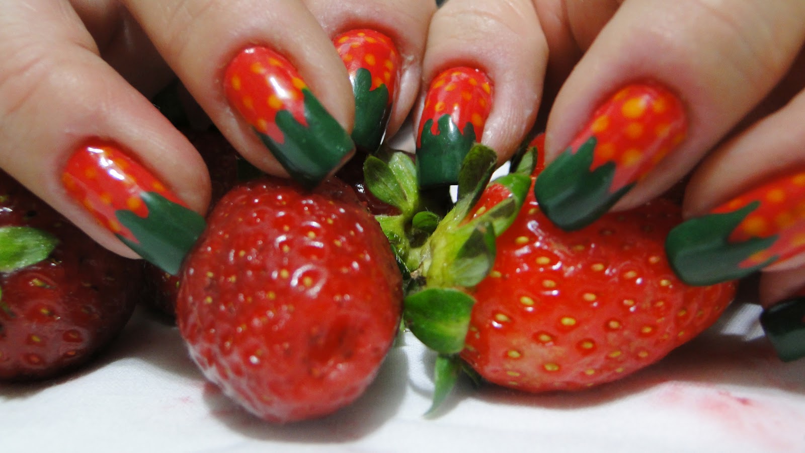 Dicas Rosa Pink: Unha decoradas com estampa de morango!!