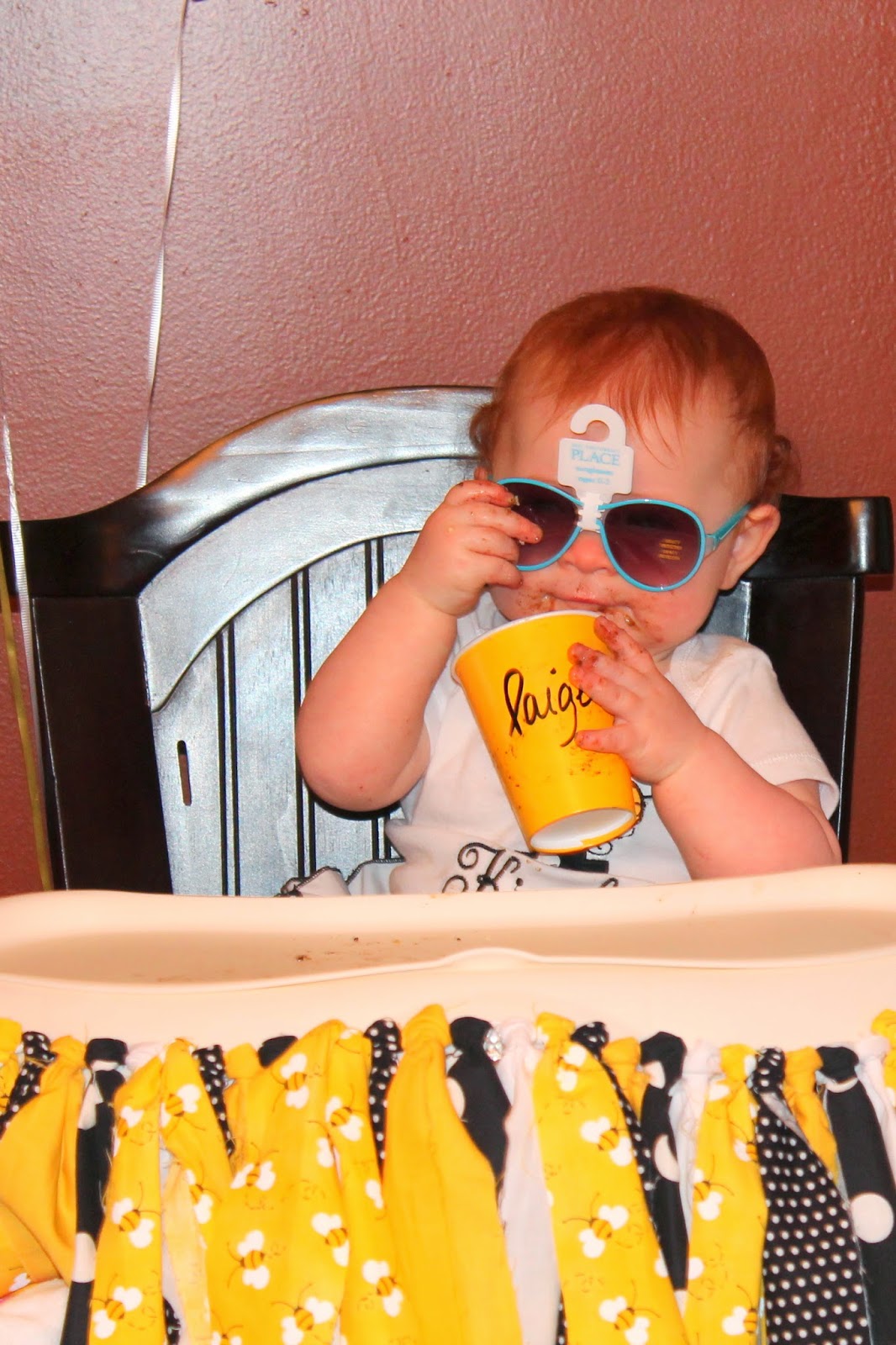 The Ginger{bred} House: Kimber's First Bee-Day: The PARTY!