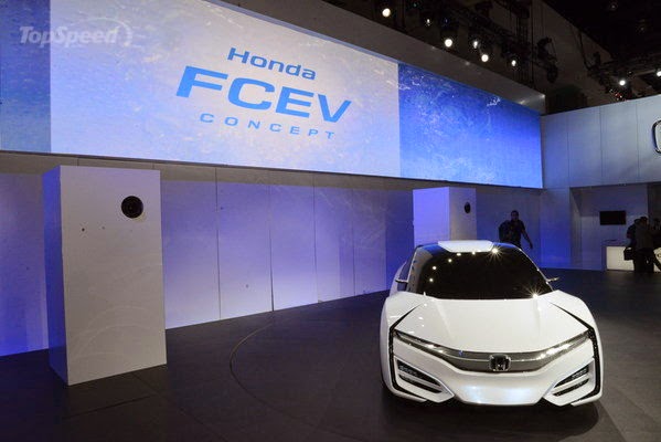Car Shows 2014: Honda FCEV (Fuel Cell Electric Vehicle)