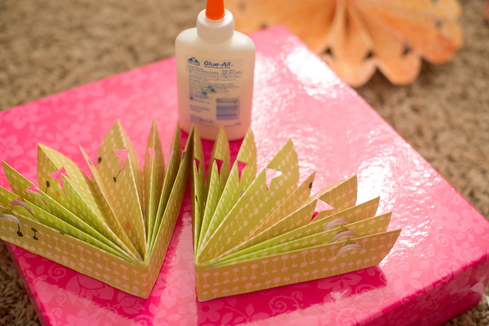 Domestic Fashionista: Paper Flower Fans Tutorial