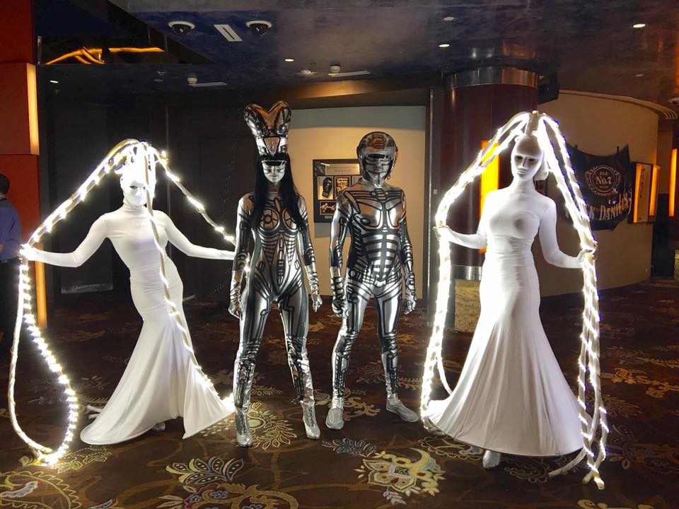 Roving Performers Australia: futuristic human statues