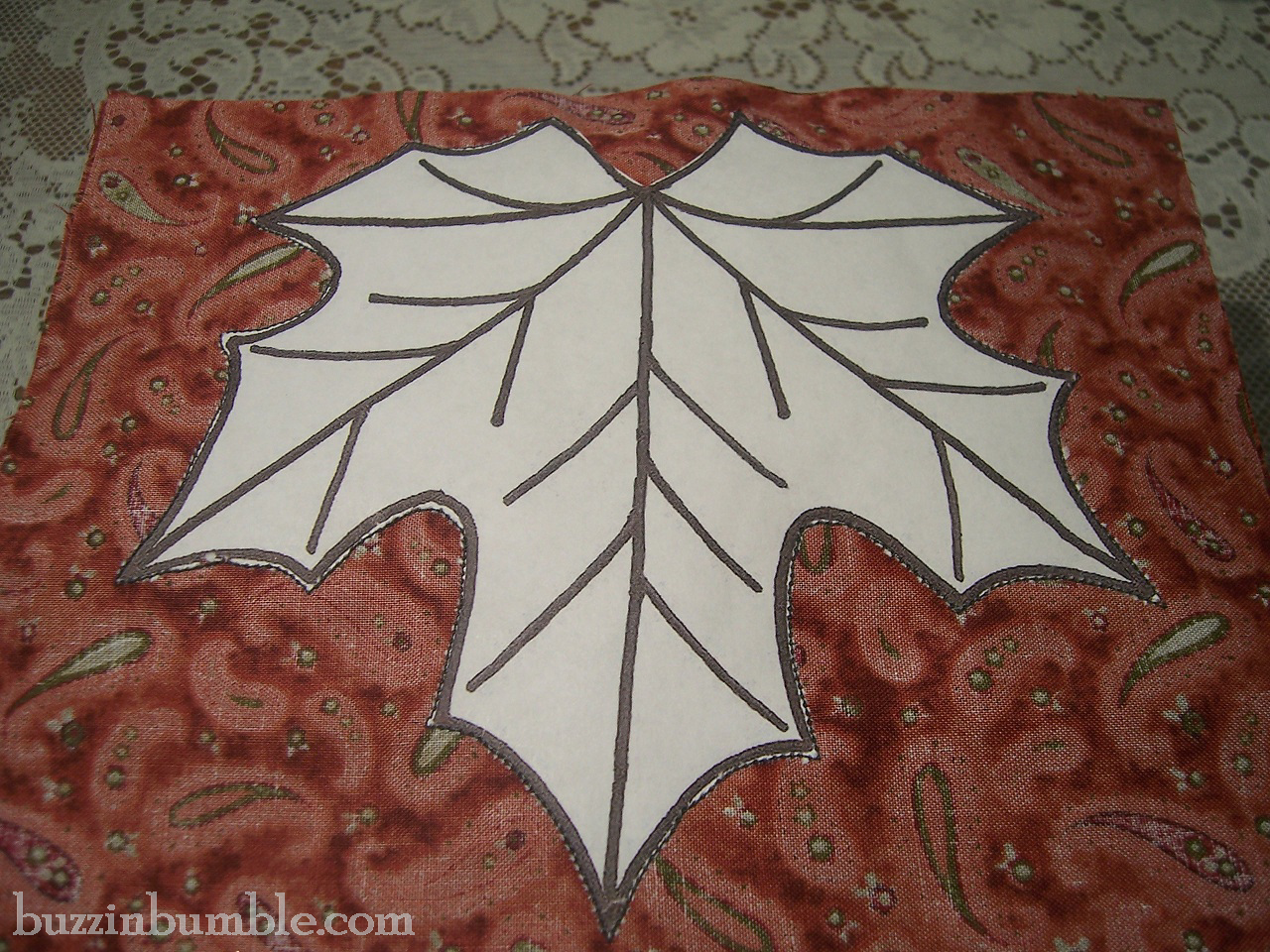 BuzzinBumble: Maple Leaf Mug Rugs or Coasters - Tutorial & Pattern