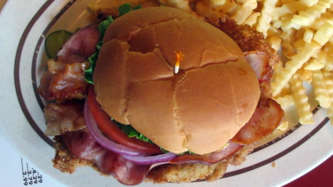 Des Loines: Gasthaus Bar in Cherokee & the Wholly Pig