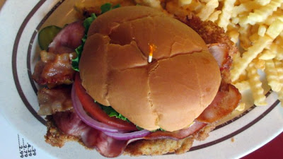 Des Loines: Gasthaus Bar in Cherokee & the Wholly Pig