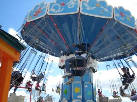 Big Bird Bridge: Construction Photos of Elmo's Cloud Chaser