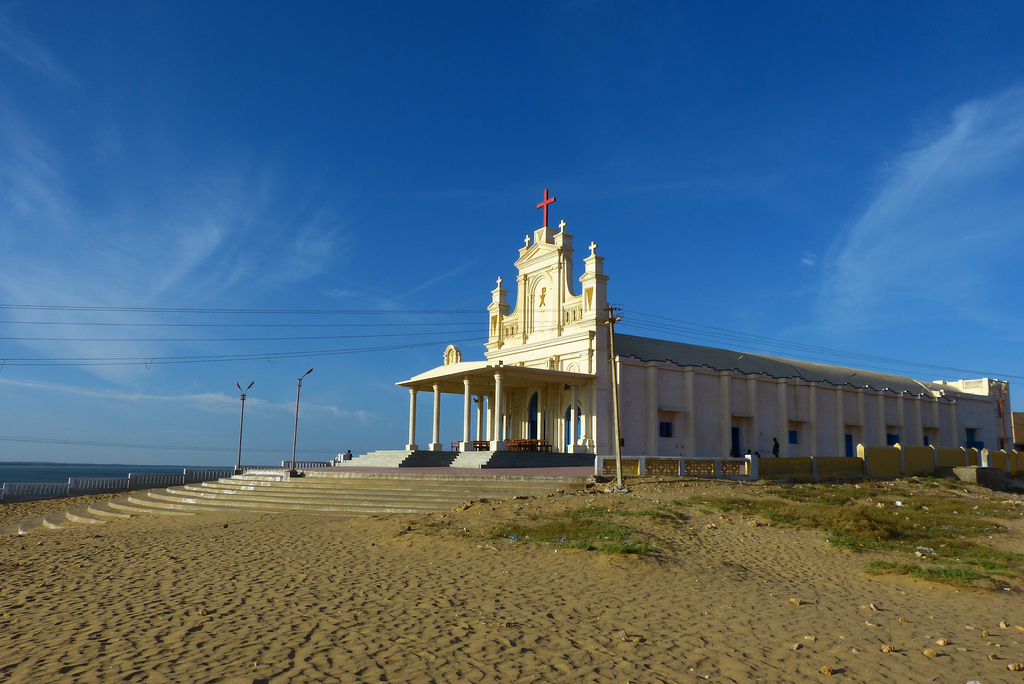 Tamilnadu Tourism: Holy Cross Church, Manappad, Thoothukudi