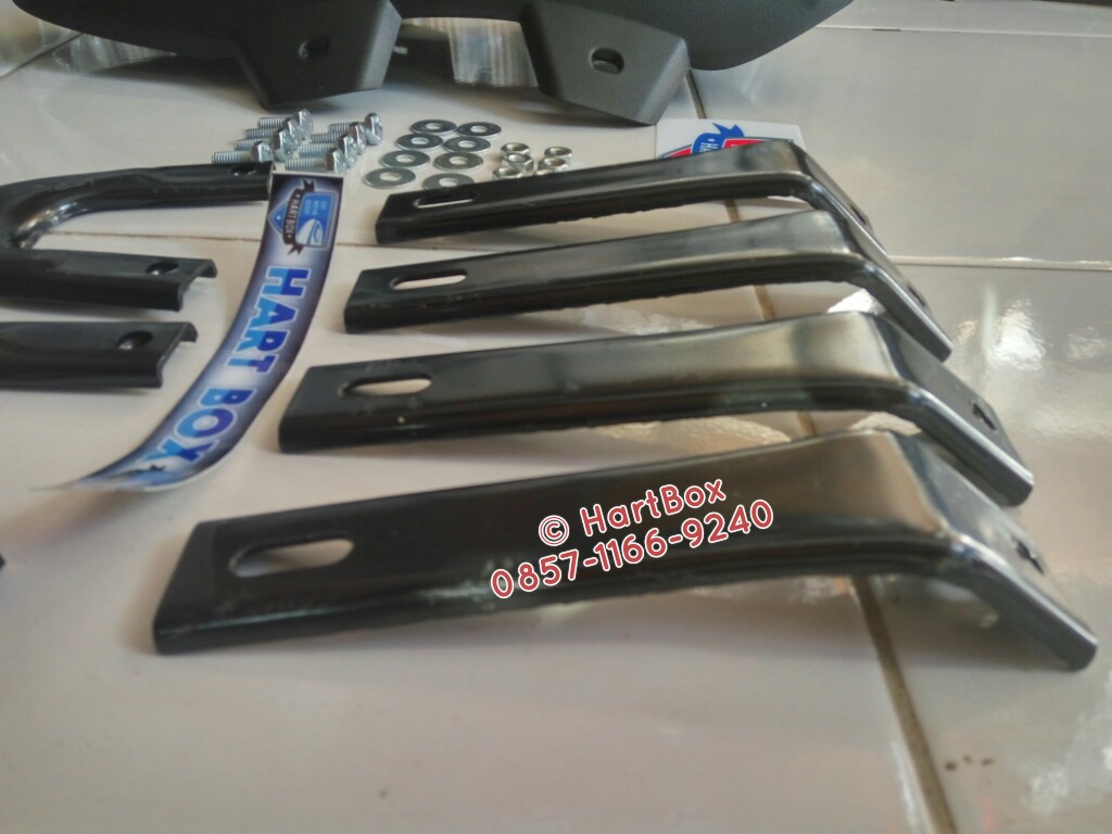 Mudguard / Spakbor Belakang Kolong Variasi Universal r15,xabre, vixion ...