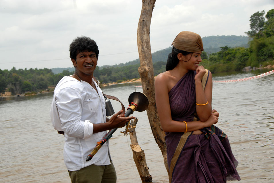 BOLLYWOOD CINEMA PHOTOS | NEWS | MORE: Punith's 'Paramathma' kannada ...