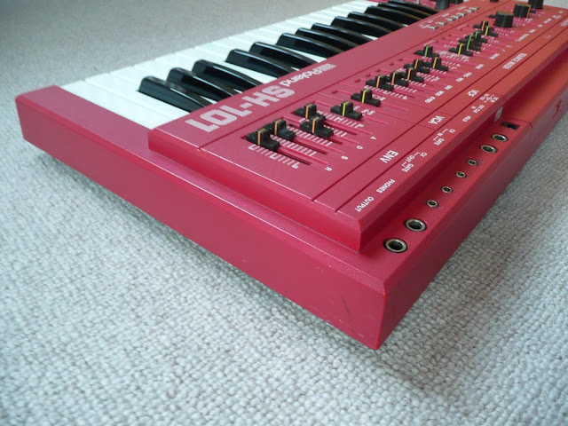 MATRIXSYNTH: Red ROLAND SH-101 VINTAGE SYNTHESIZER SN 351699