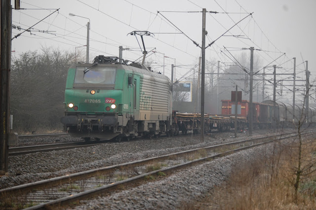 LA PASSION DU TRAIN: BB 75000 INFRA et BB 67400+fret