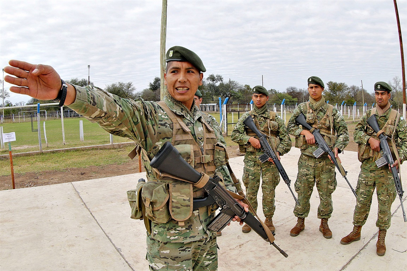desarrollo defensa y tecnologia belica: Defensa: militares en acción ...