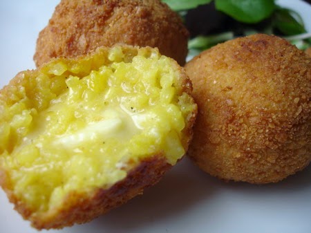 Recette pour cuisine: Boulettes de riz panées farcies au fromage
