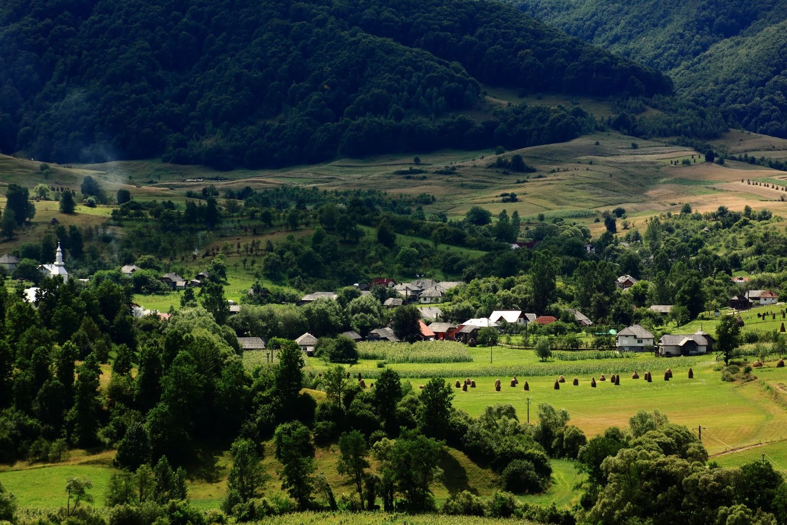 sandufeher: Peisaje din Tara Lapusului