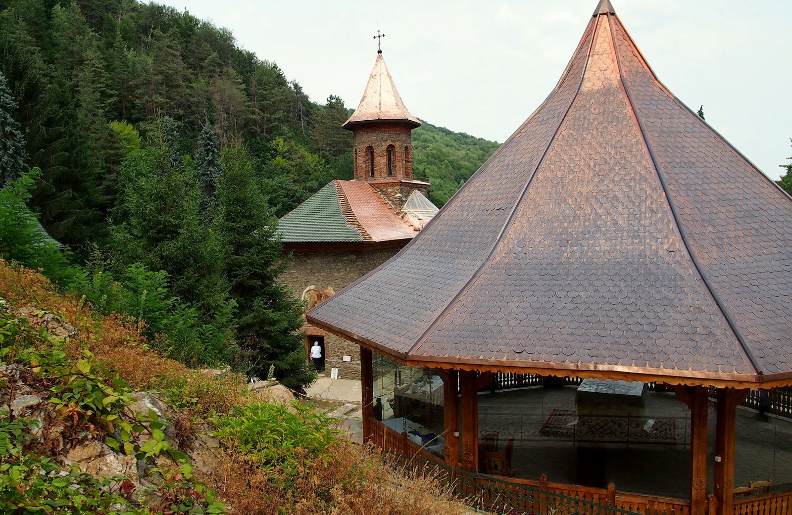 Top 10 manastiri din Romania de vizitat - Informaţia Timişoarei