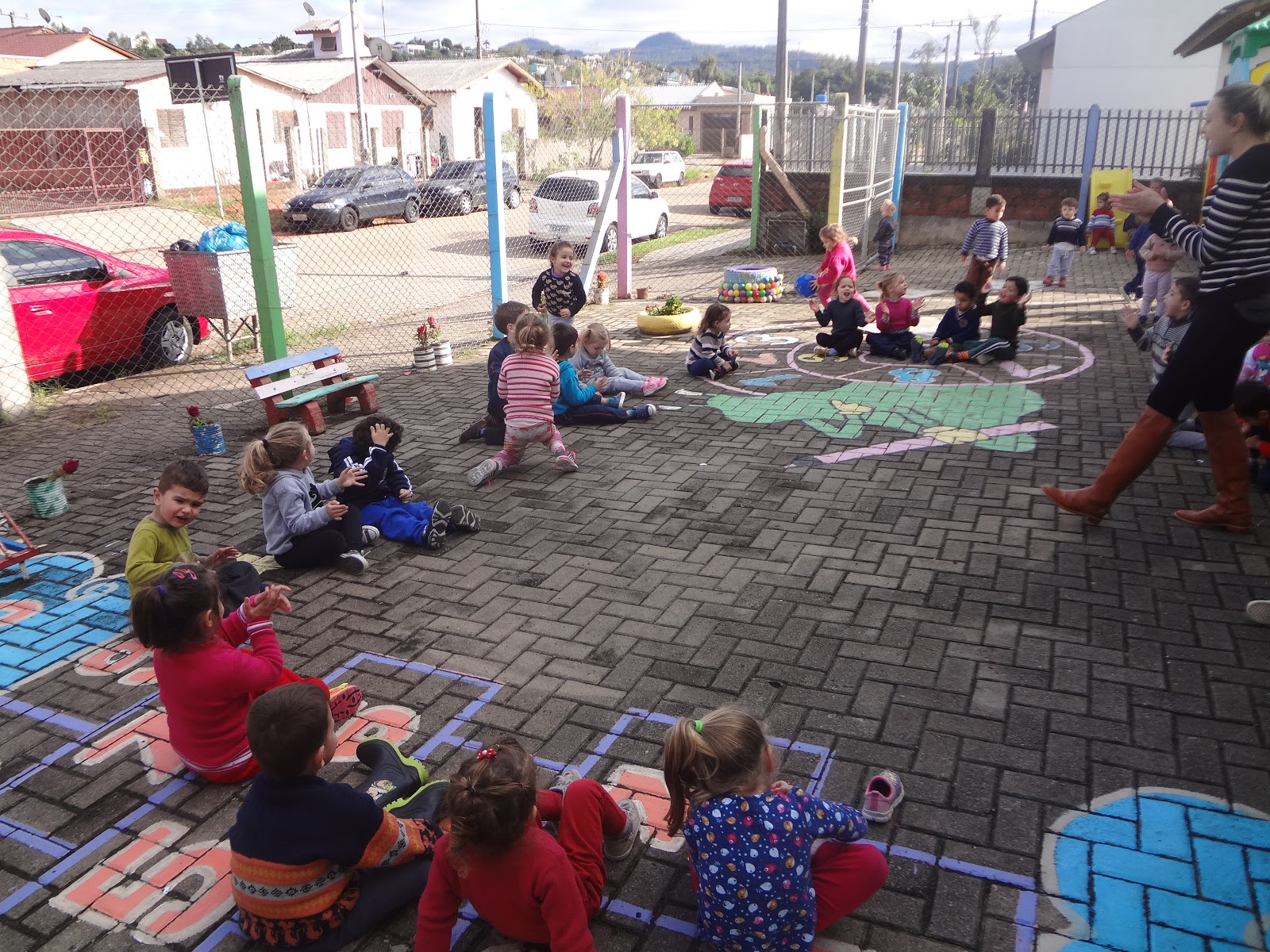 EMEI Sempre Viva: Semana do Brincar! Brincadeira do Ovo-Choco na turma ...