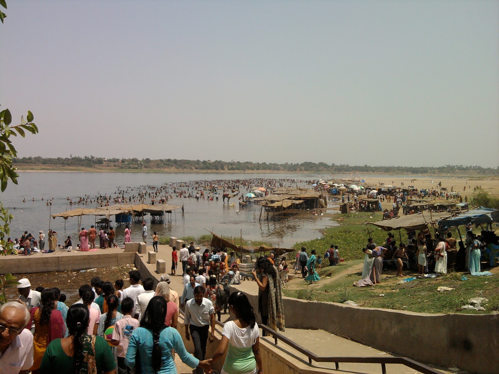 Hare Krishna: Nareshwar Dham - Shri Rang Avadhoot Maharaj .... Near ...