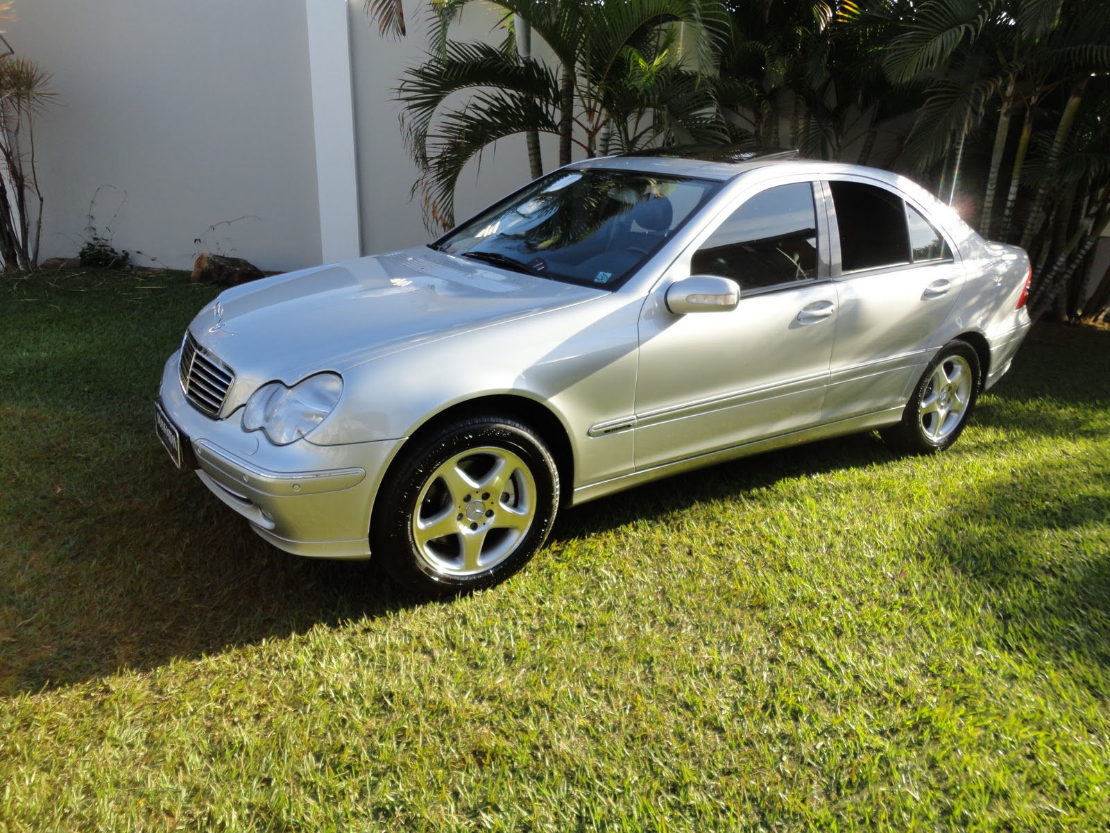 MANHATTAN SERVICE: MERCEDES BENZ C320 AVANTGARDE