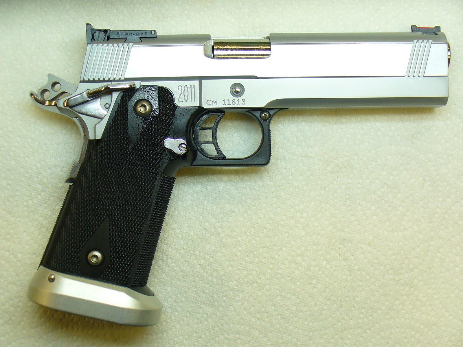 TACTICAL WAREFARE ARMORY: 1911-2011 PISTOLS