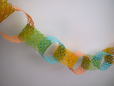 DeeLovely Day: Pretty Paper Chains