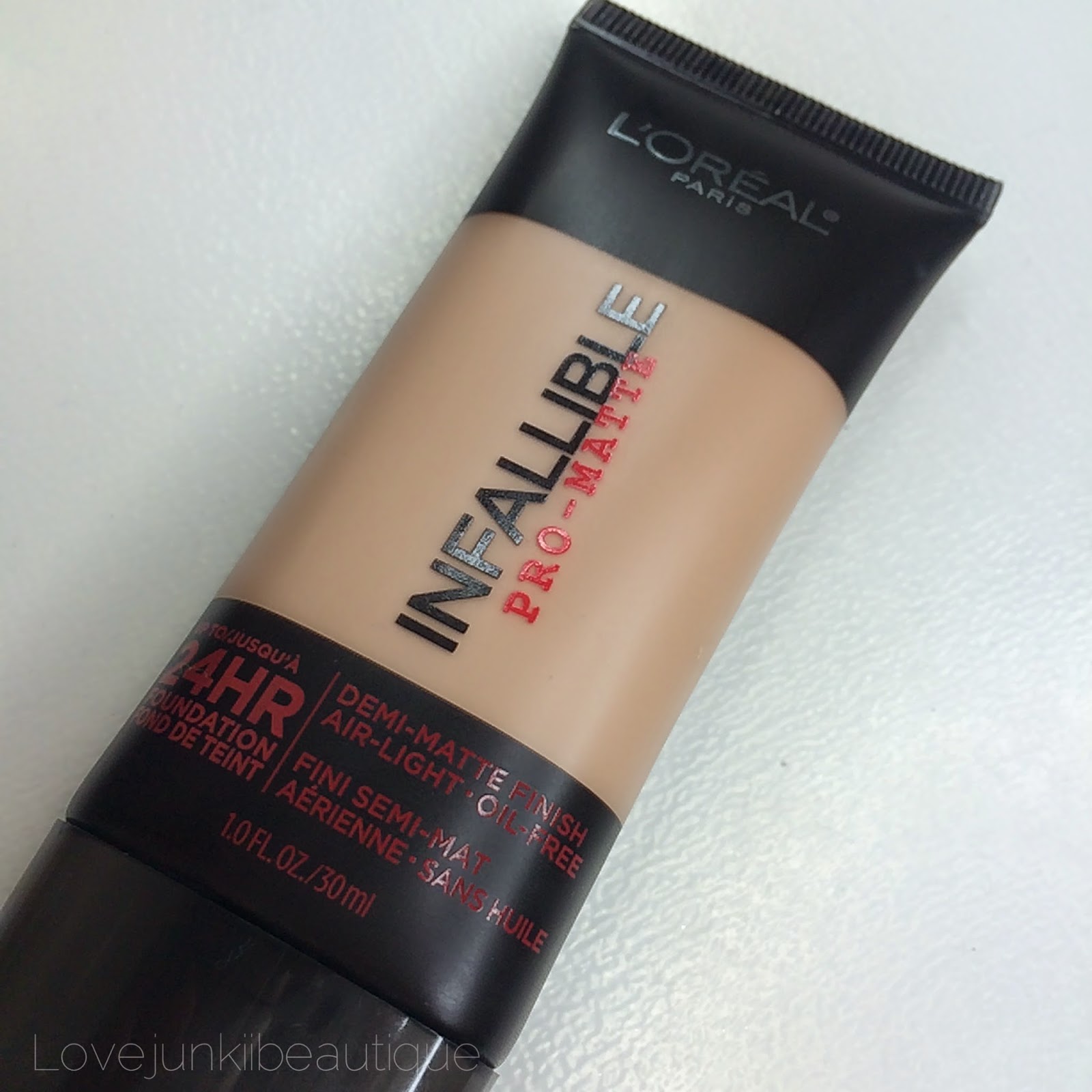 Lovejunkii Beautique: L'Oreal Infallible Pro Matte Foundation Review