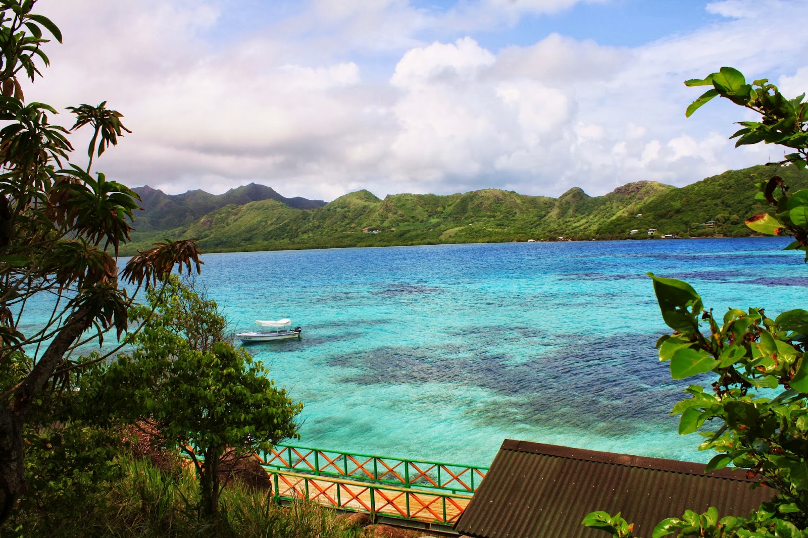 OUTROS DESTINOS: CAYO CANGREJO. PARQUE NACIONAL MC BEAN LAGOON.